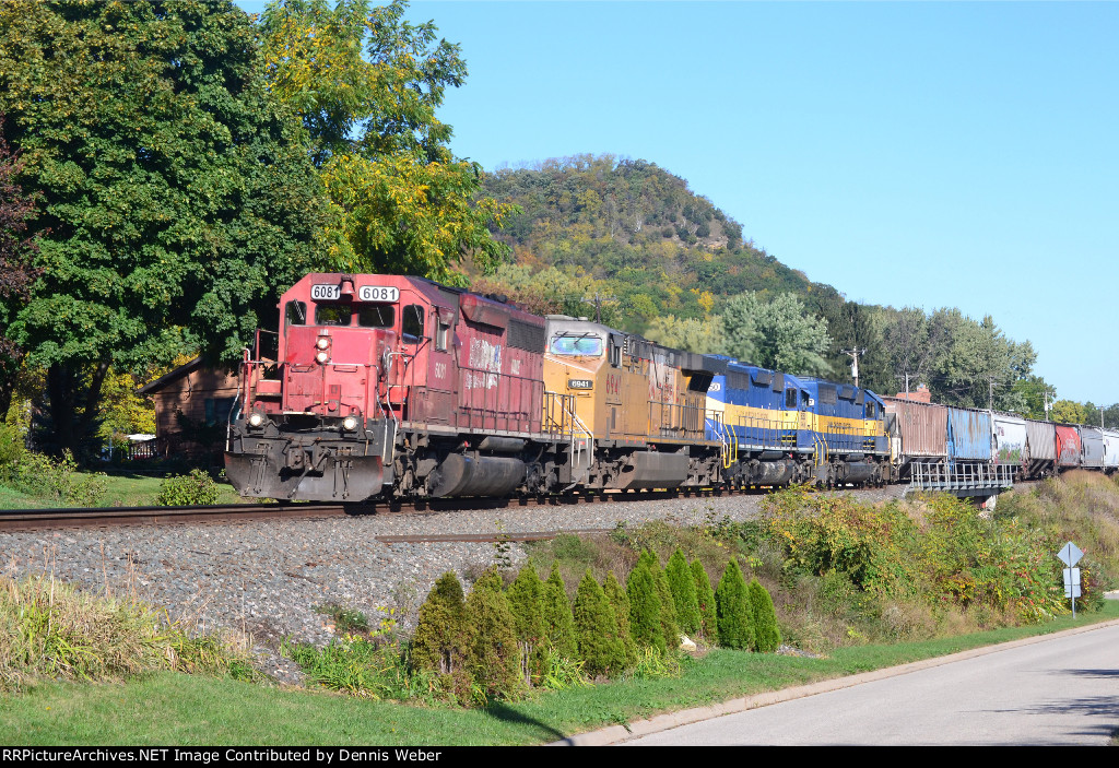 DM&E 6081, CP's River Sub.